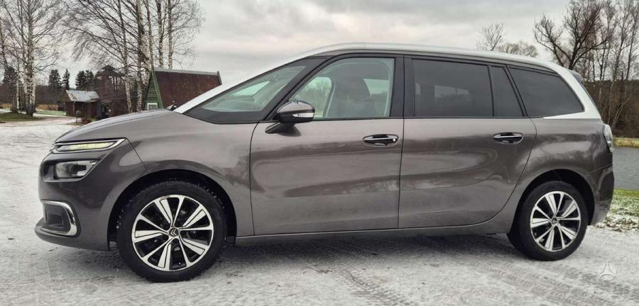 Pelēks Citroen c4-picasso 2017 Utena, ar dzinēja tilpumu 1.20 L un nobraukumu 225 tūkst. km par 5950 €, foto 8 vietnē AUTOMOTO.COM.LV