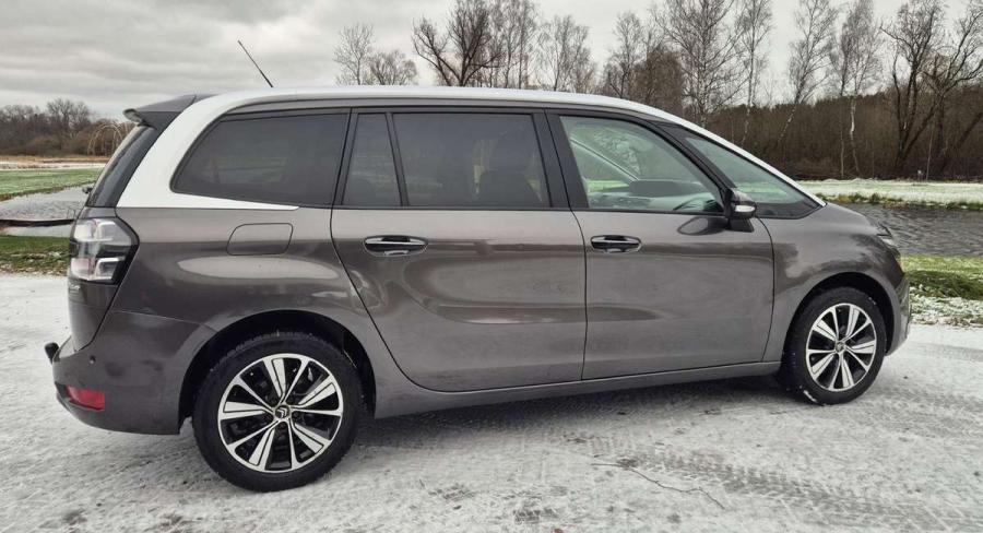 Pelēks Citroen c4-picasso 2017 Utena, ar dzinēja tilpumu 1.20 L un nobraukumu 225 tūkst. km par 5950 €, foto 9 vietnē AUTOMOTO.COM.LV