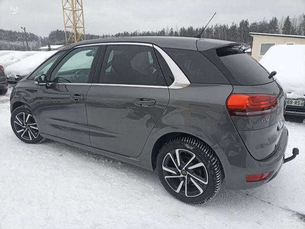 Pelēks Citroen c4-picasso 2017 Viļņa, ar dzinēja tilpumu 1.20 L un nobraukumu 132 tūkst. km par 5900 €, foto 5 vietnē AUTOMOTO.COM.LV