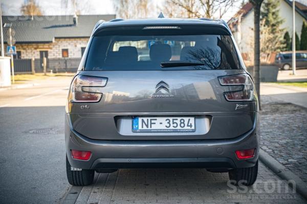 Pelēks Citroen c4-picasso 2017 Rīga, ar dzinēja tilpumu 1.20 L un nobraukumu 0 tūkst. km par 5990 €, foto 5 vietnē AUTOMOTO.COM.LV