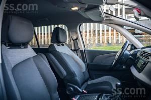 Grey Citroen c4-picasso 2017 in Riga, with an engine capacity of 1.20 L and mileage of 0 thousand km for 5990 €, photo 10 on AUTOMOTO.COM.LV