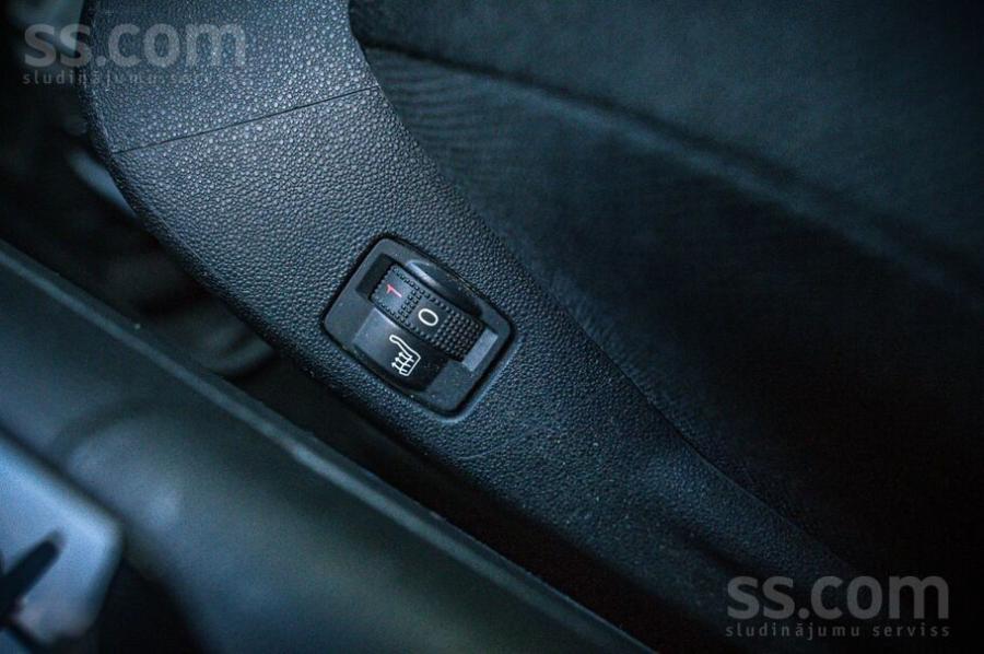 Grey Citroen c4-picasso 2017 in Riga, with an engine capacity of 1.20 L and mileage of 0 thousand km for 5990 €, photo 21 on AUTOMOTO.COM.LV