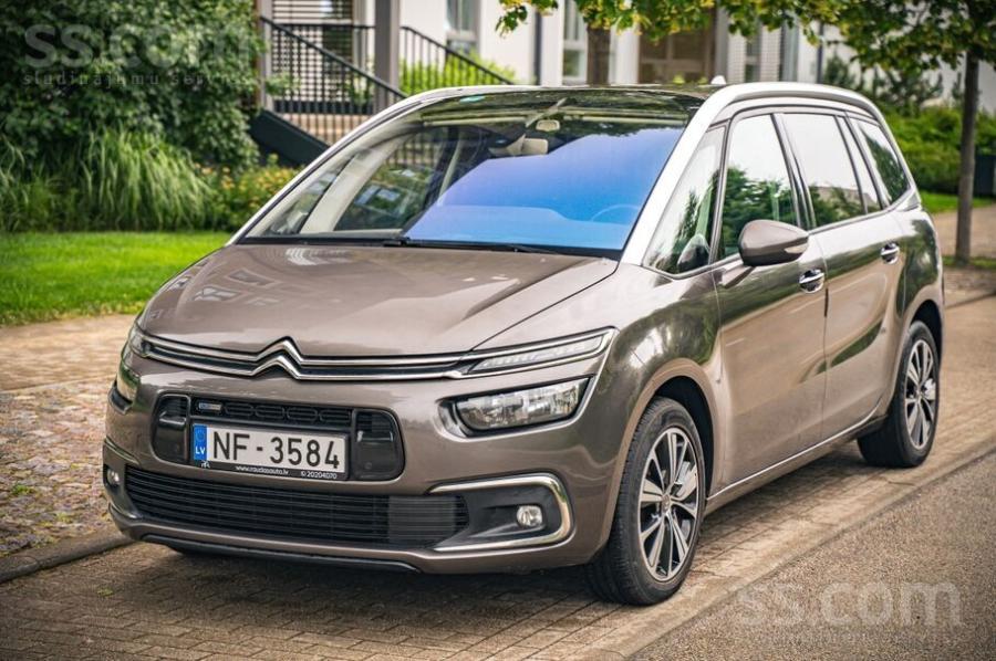 Pelēks Citroen c4-picasso 2017 Rīga, ar dzinēja tilpumu 1.20 L un nobraukumu 219 tūkst. km par 5990 €, foto 1 vietnē AUTOMOTO.COM.LV