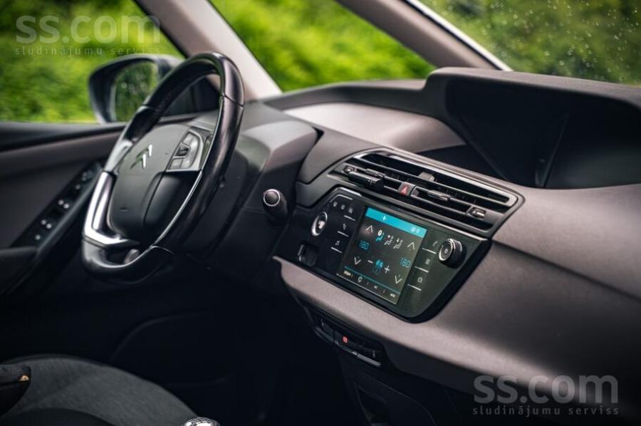Pelēks Citroen c4-picasso 2017 Rīga, ar dzinēja tilpumu 1.20 L un nobraukumu 219 tūkst. km par 5990 €, foto 9 vietnē AUTOMOTO.COM.LV