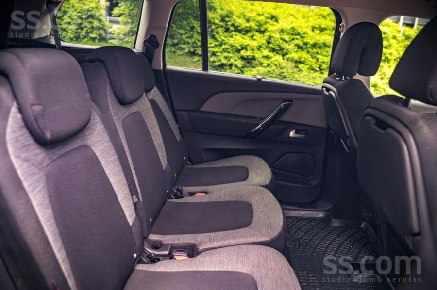 Pelēks Citroen c4-picasso 2017 Rīga, ar dzinēja tilpumu 1.20 L un nobraukumu 219 tūkst. km par 5990 €, foto 12 vietnē AUTOMOTO.COM.LV