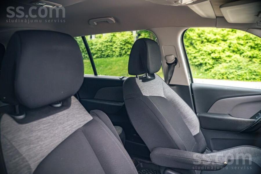 Pelēks Citroen c4-picasso 2017 Rīga, ar dzinēja tilpumu 1.20 L un nobraukumu 219 tūkst. km par 5990 €, foto 17 vietnē AUTOMOTO.COM.LV