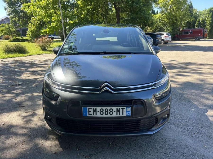 Grey Citroen c4-picasso 2017 in Taurage, with an engine capacity of 1.20 L and mileage of 95 thousand km for 4950 €, photo 3 on AUTOMOTO.COM.LV