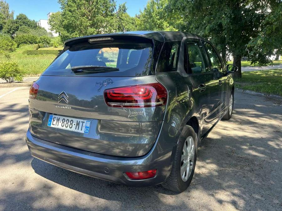 Grey Citroen c4-picasso 2017 in Taurage, with an engine capacity of 1.20 L and mileage of 95 thousand km for 4950 €, photo 6 on AUTOMOTO.COM.LV
