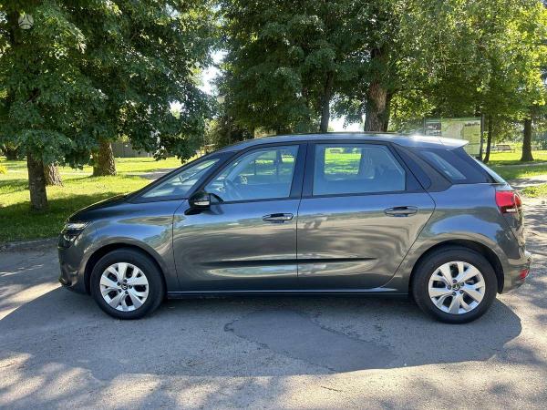 Grey Citroen c4-picasso 2017 in Taurage, with an engine capacity of 1.20 L and mileage of 95 thousand km for 4950 €, photo 8 on AUTOMOTO.COM.LV