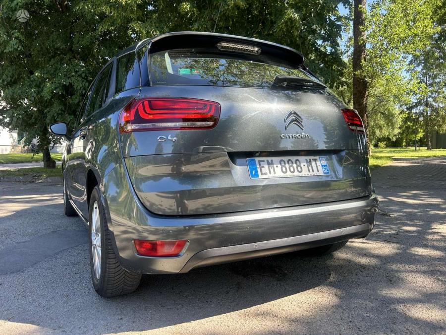 Grey Citroen c4-picasso 2017 in Taurage, with an engine capacity of 1.20 L and mileage of 95 thousand km for 4950 €, photo 11 on AUTOMOTO.COM.LV