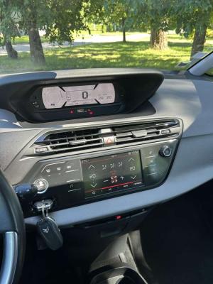 Grey Citroen c4-picasso 2017 in Taurage, with an engine capacity of 1.20 L and mileage of 95 thousand km for 4950 €, photo 21 on AUTOMOTO.COM.LV