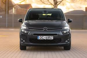 Grey Citroen c4-picasso 2017 in Jelgava, with an engine capacity of 1.60 L and mileage of 132 thousand km for 8300 €, photo 4 on AUTOMOTO.COM.LV