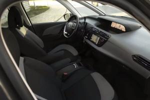 Grey Citroen c4-picasso 2017 in Jelgava, with an engine capacity of 1.60 L and mileage of 132 thousand km for 8300 €, photo 8 on AUTOMOTO.COM.LV