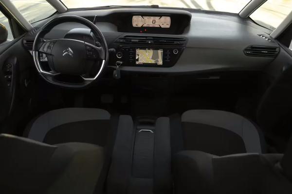 Pelēks Citroen c4-picasso 2017 Jelgava, ar dzinēja tilpumu 1.60 L un nobraukumu 132 tūkst. km par 8300 €, foto 9 vietnē AUTOMOTO.COM.LV
