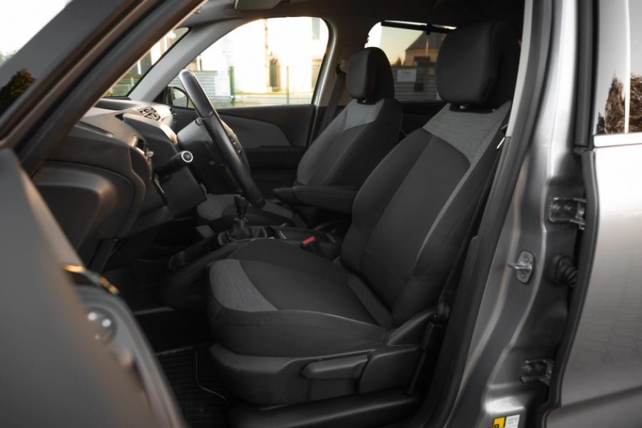 Pelēks Citroen c4-picasso 2017 Rīga, ar dzinēja tilpumu 1.20 L un nobraukumu 146 tūkst. km par 8999 €, foto 4 vietnē AUTOMOTO.COM.LV