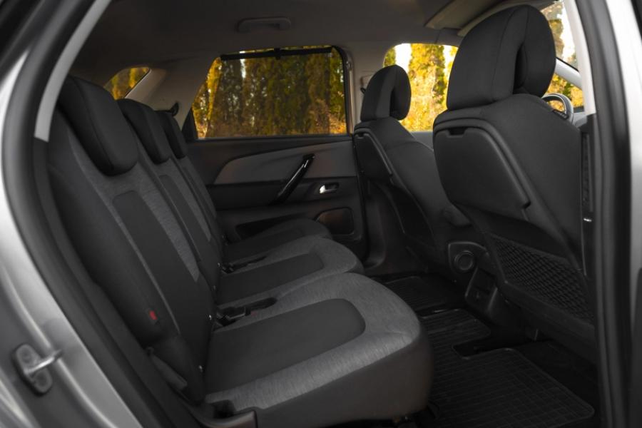 Pelēks Citroen c4-picasso 2017 Rīga, ar dzinēja tilpumu 1.20 L un nobraukumu 146 tūkst. km par 8999 €, foto 8 vietnē AUTOMOTO.COM.LV