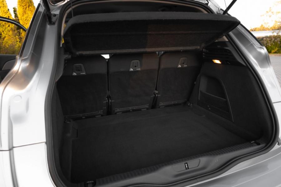 Pelēks Citroen c4-picasso 2017 Rīga, ar dzinēja tilpumu 1.20 L un nobraukumu 146 tūkst. km par 8999 €, foto 12 vietnē AUTOMOTO.COM.LV