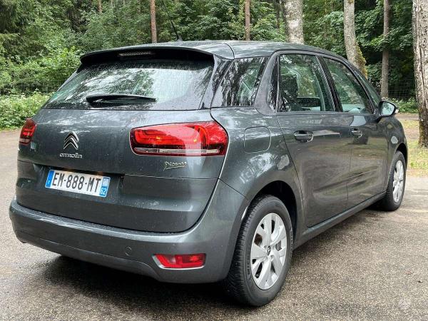 Grey Citroen c4-picasso 2017 in Taurage, with an engine capacity of 1.20 L and mileage of 95 thousand km for 4650 €, photo 5 on AUTOMOTO.COM.LV