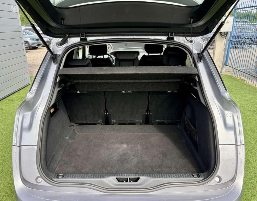Pelēks Citroen c4-picasso 2017 Panevēža, ar dzinēja tilpumu 1.56 L un nobraukumu 245 tūkst. km par 6500 €, foto 32 vietnē AUTOMOTO.COM.LV