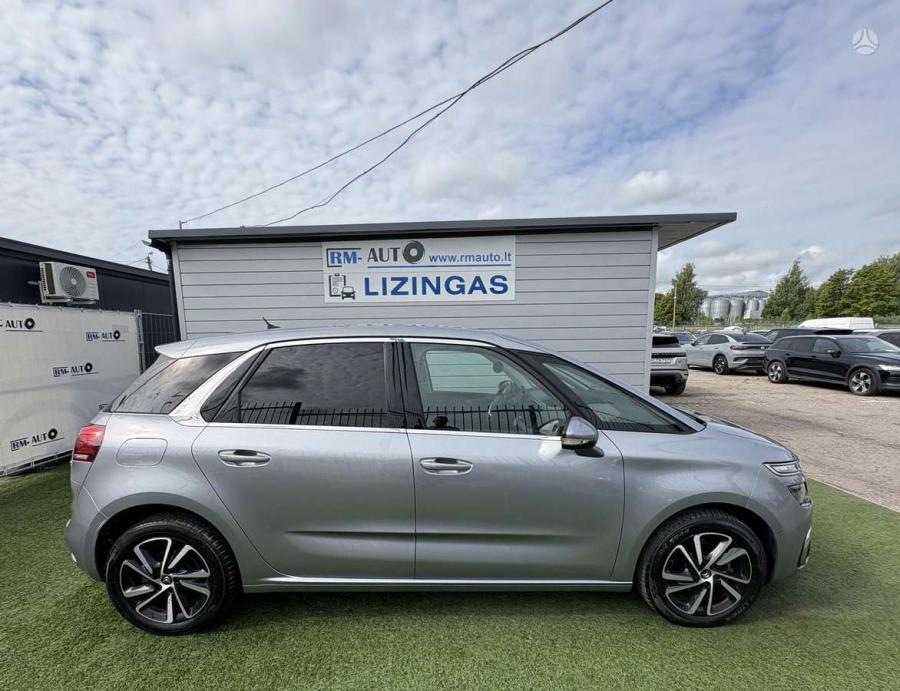 Pelēks Citroen c4-picasso 2017 Panevēža, ar dzinēja tilpumu 1.56 L un nobraukumu 245 tūkst. km par 6500 €, foto 5 vietnē AUTOMOTO.COM.LV