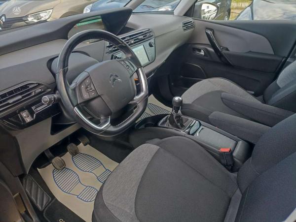 Grey Citroen c4-picasso 2017 in Vilnius, with an engine capacity of 1.20 L and mileage of 132 thousand km for 5900 €, photo 8 on AUTOMOTO.COM.LV