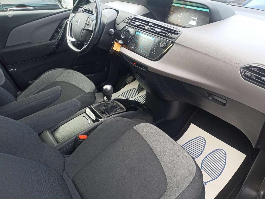 Grey Citroen c4-picasso 2017 in Vilnius, with an engine capacity of 1.20 L and mileage of 132 thousand km for 5900 €, photo 11 on AUTOMOTO.COM.LV