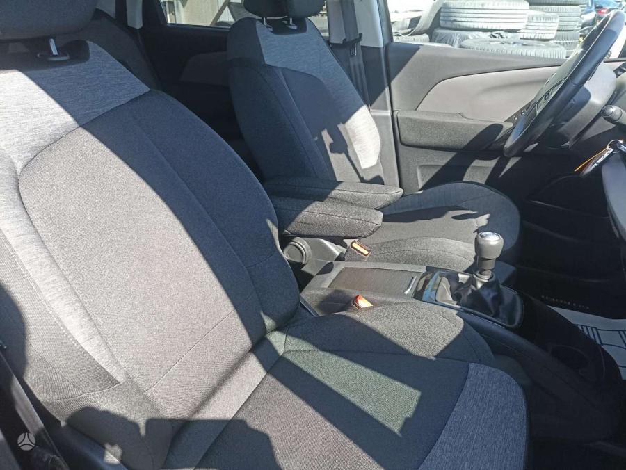 Grey Citroen c4-picasso 2017 in Vilnius, with an engine capacity of 1.20 L and mileage of 132 thousand km for 5900 €, photo 12 on AUTOMOTO.COM.LV