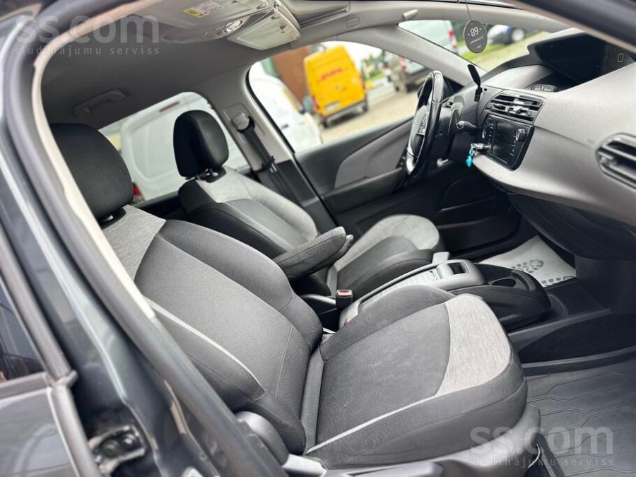 Grey Citroen c4-picasso 2017 in Riga, with an engine capacity of 1.60 L and mileage of 188 thousand km for 5700 €, photo 7 on AUTOMOTO.COM.LV