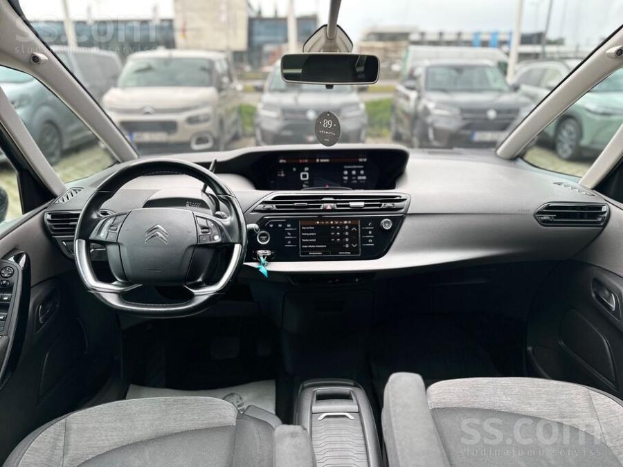 Grey Citroen c4-picasso 2017 in Riga, with an engine capacity of 1.60 L and mileage of 188 thousand km for 5700 €, photo 9 on AUTOMOTO.COM.LV