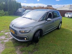 Pelēks Citroen c4-picasso 2017 Marijampole, ar dzinēja tilpumu 1.20 L un nobraukumu 131 tūkst. km par 4999 €, foto  vietnē AUTOMOTO.COM.LV