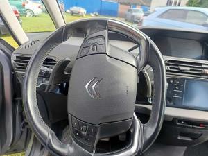Grey Citroen c4-picasso 2017 in Marijampole, with an engine capacity of 1.20 L and mileage of 131 thousand km for 4999 €, photo 4 on AUTOMOTO.COM.LV
