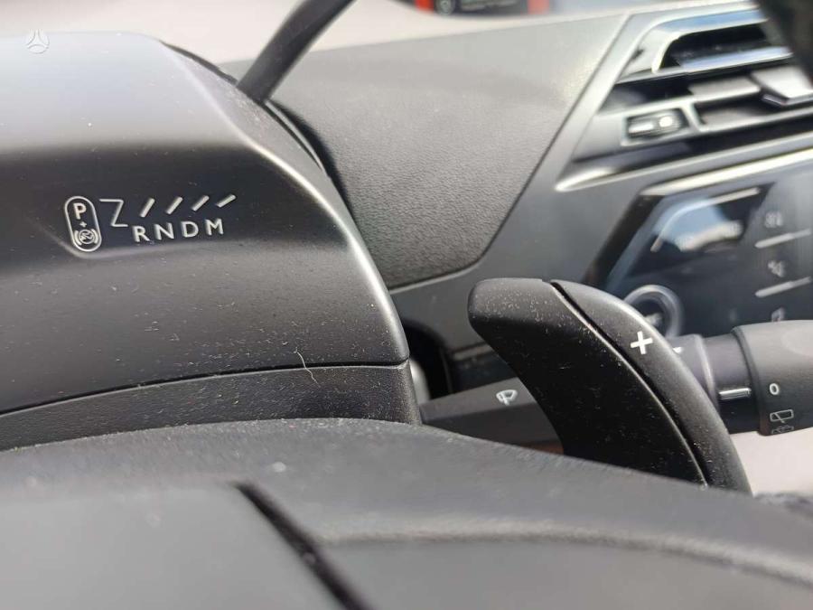 Grey Citroen c4-picasso 2017 in Marijampole, with an engine capacity of 1.20 L and mileage of 131 thousand km for 4999 €, photo 6 on AUTOMOTO.COM.LV