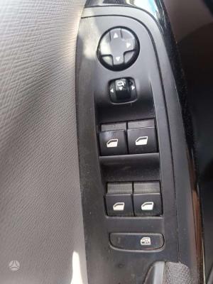 Grey Citroen c4-picasso 2017 in Marijampole, with an engine capacity of 1.20 L and mileage of 131 thousand km for 4999 €, photo 10 on AUTOMOTO.COM.LV