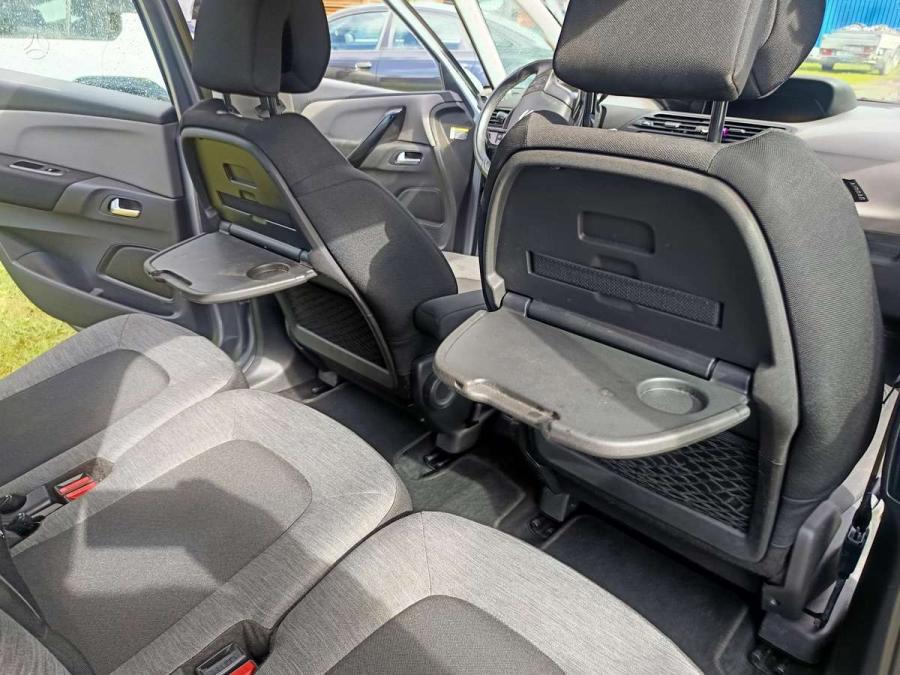 Grey Citroen c4-picasso 2017 in Marijampole, with an engine capacity of 1.20 L and mileage of 131 thousand km for 4999 €, photo 14 on AUTOMOTO.COM.LV