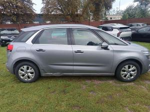 Grey Citroen c4-picasso 2017 in Marijampole, with an engine capacity of 1.20 L and mileage of 131 thousand km for 4999 €, photo 33 on AUTOMOTO.COM.LV