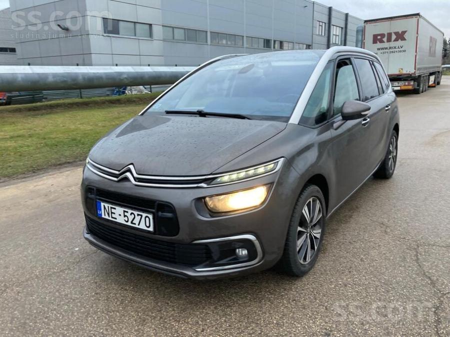 Серый Ситроен С4 Пикассо 2017 в Рига, объемом двигателя 1.60 л и пробегом 233 тыс. км за 9000 €, фото 1 на AUTOMOTO.COM.LV