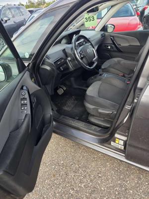 Grey Citroen c4-picasso 2017 in Vilnius, with an engine capacity of 1.56 L and mileage of 226 thousand km for 5900 €, photo 8 on AUTOMOTO.COM.LV