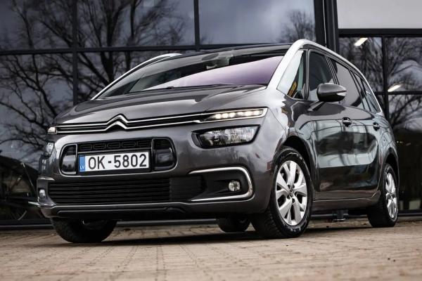 Pelēks Citroen c4-picasso 2018 Jelgava, ar dzinēja tilpumu 1.20 L un nobraukumu 158 tūkst. km par 8500 €, foto 2 vietnē AUTOMOTO.COM.LV