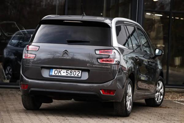 Pelēks Citroen c4-picasso 2018 Jelgava, ar dzinēja tilpumu 1.20 L un nobraukumu 158 tūkst. km par 8500 €, foto 4 vietnē AUTOMOTO.COM.LV