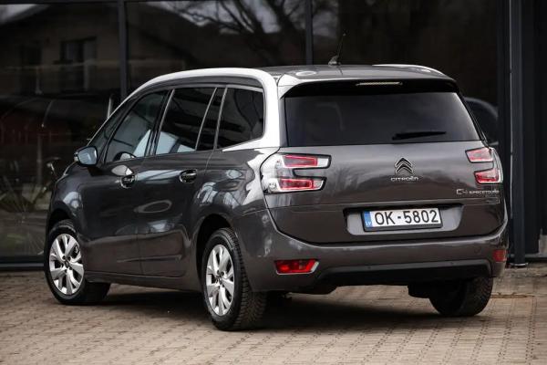 Pelēks Citroen c4-picasso 2018 Jelgava, ar dzinēja tilpumu 1.20 L un nobraukumu 158 tūkst. km par 8500 €, foto 8 vietnē AUTOMOTO.COM.LV