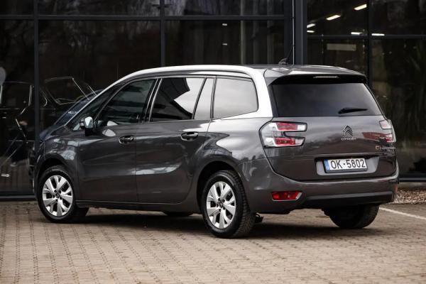 Pelēks Citroen c4-picasso 2018 Jelgava, ar dzinēja tilpumu 1.20 L un nobraukumu 158 tūkst. km par 8500 €, foto 9 vietnē AUTOMOTO.COM.LV