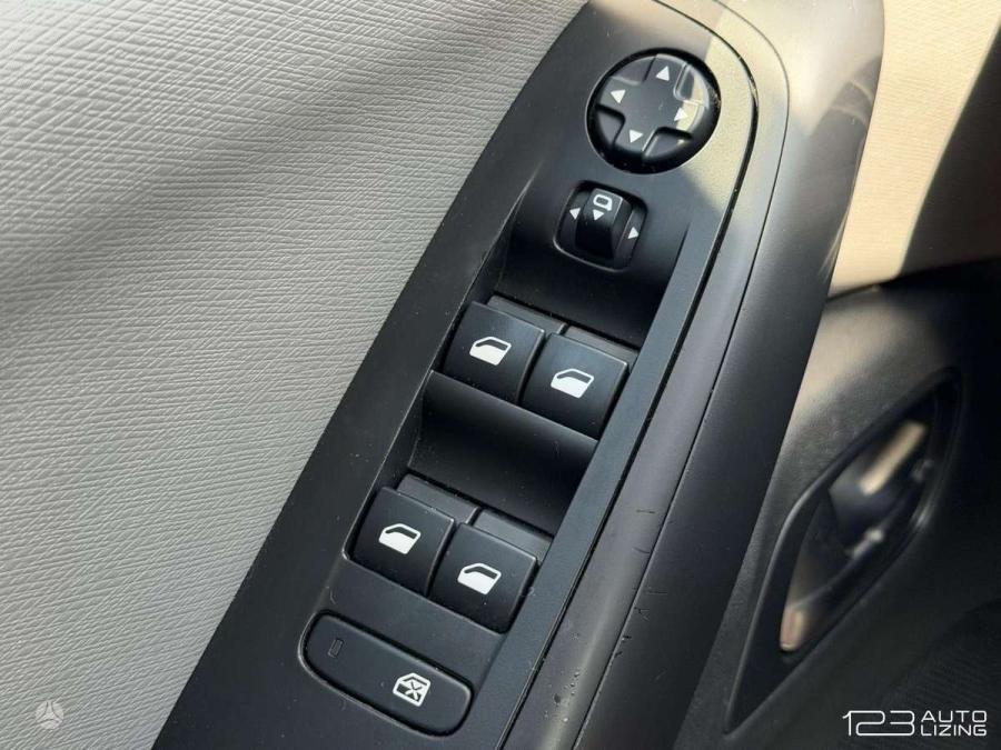 Pelēks Citroen c4-picasso 2018 Tauragė, ar dzinēja tilpumu 1.60 L un nobraukumu 221 tūkst. km par 6600 €, foto 19 vietnē AUTOMOTO.COM.LV