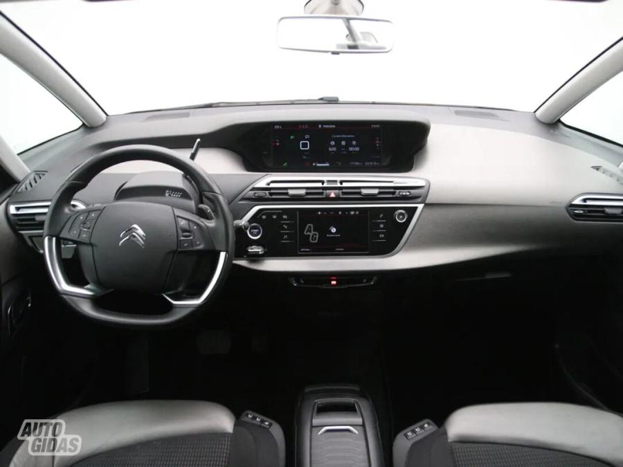 Grey Citroen c4-picasso 2019 in Vilnius, with an engine capacity of 1.60 L and mileage of 232 thousand km for 8699 €, photo 3 on AUTOMOTO.COM.LV