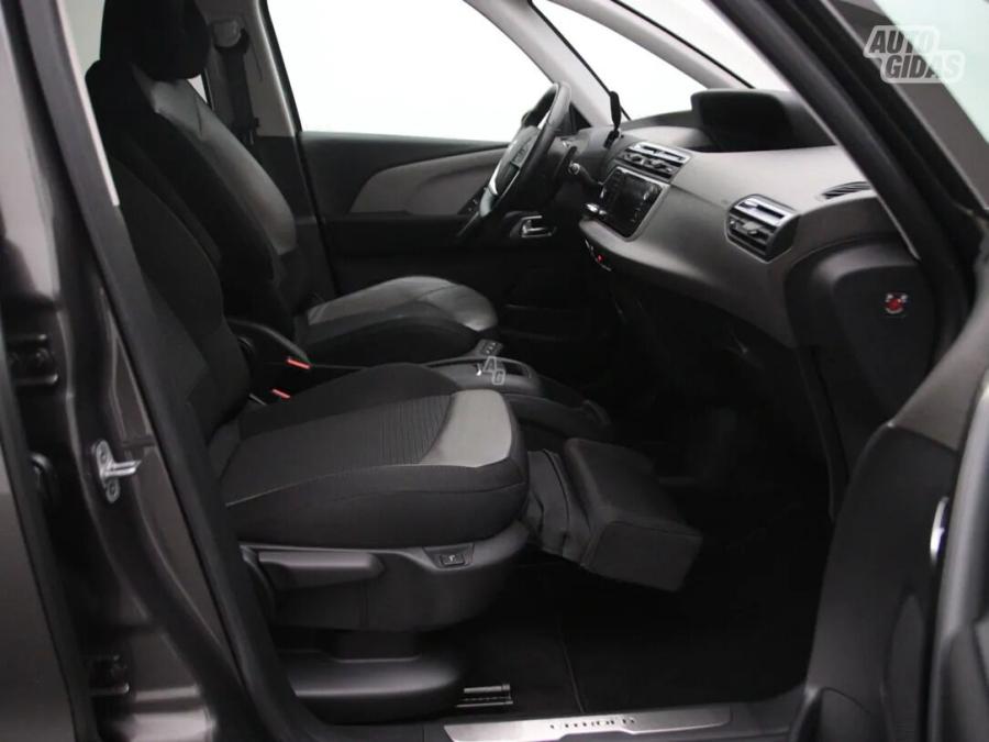 Grey Citroen c4-picasso 2019 in Vilnius, with an engine capacity of 1.60 L and mileage of 232 thousand km for 8699 €, photo 15 on AUTOMOTO.COM.LV
