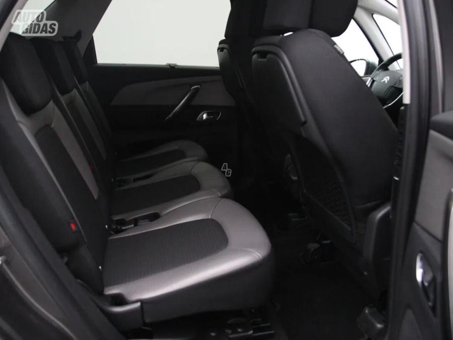 Grey Citroen c4-picasso 2019 in Vilnius, with an engine capacity of 1.60 L and mileage of 232 thousand km for 8699 €, photo 16 on AUTOMOTO.COM.LV
