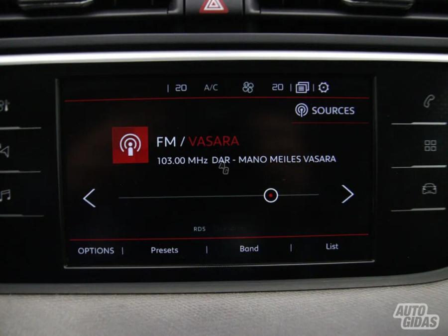 Grey Citroen c4-picasso 2019 in Vilnius, with an engine capacity of 1.60 L and mileage of 232 thousand km for 8699 €, photo 23 on AUTOMOTO.COM.LV