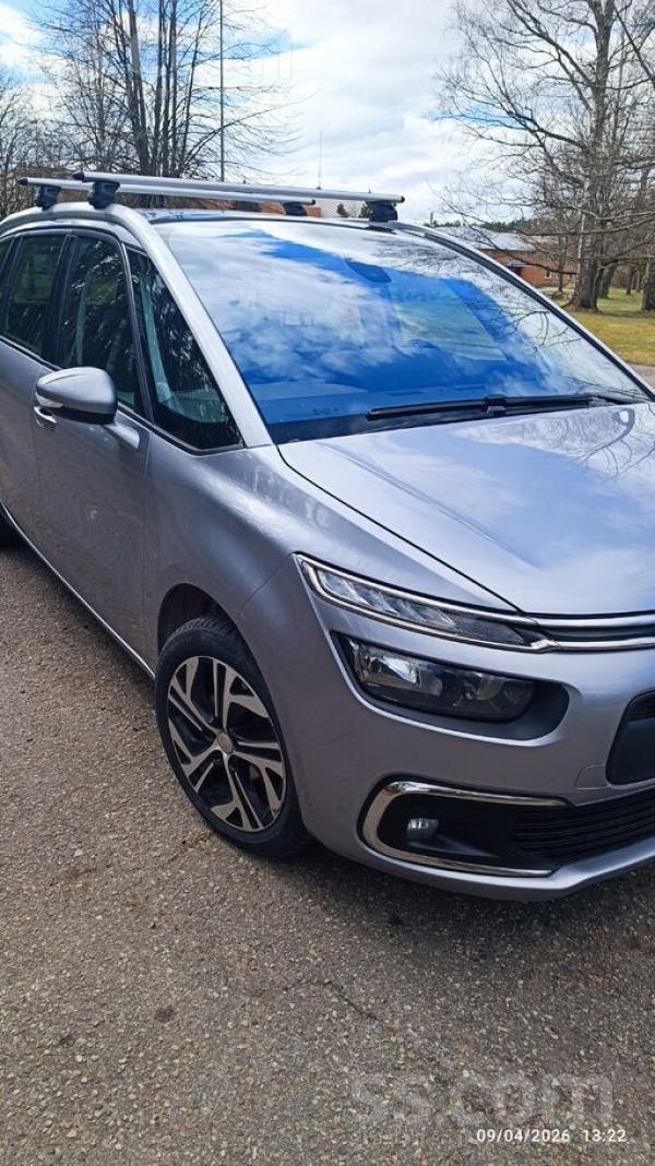 Grey Citroen c4-picasso 2019 in Jelgava, with an engine capacity of 2.00 L and mileage of 171 thousand km for 12100 €, photo 2 on AUTOMOTO.COM.LV