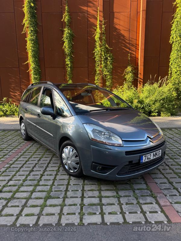 Grey Citroen c4-picasso 2007 in Tallinn, with an engine capacity of 1.60 L and mileage of 270 thousand km for 1398 €, photo 1 on AUTOMOTO.COM.LV