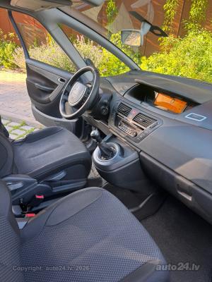 Pelēks Citroen c4-picasso 2007 Tallina, ar dzinēja tilpumu 1.60 L un nobraukumu 270 tūkst. km par 1398 €, foto 13 vietnē AUTOMOTO.COM.LV
