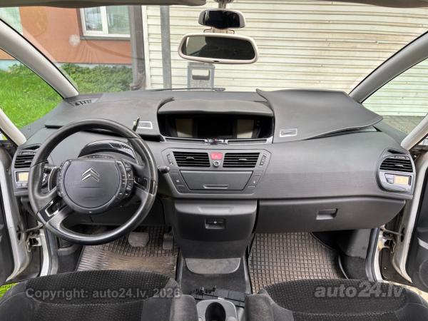 Ситроен С4 Пикассо 2010 в Таллин на AUTOMOTO.COM.LV Серый Ситроен С4 Пикассо 2010 в Таллин, объемом двигателя 2.00 л и пробегом 258 тыс. км за 1400 €, фото 9 на AUTOMOTO.COM.LV